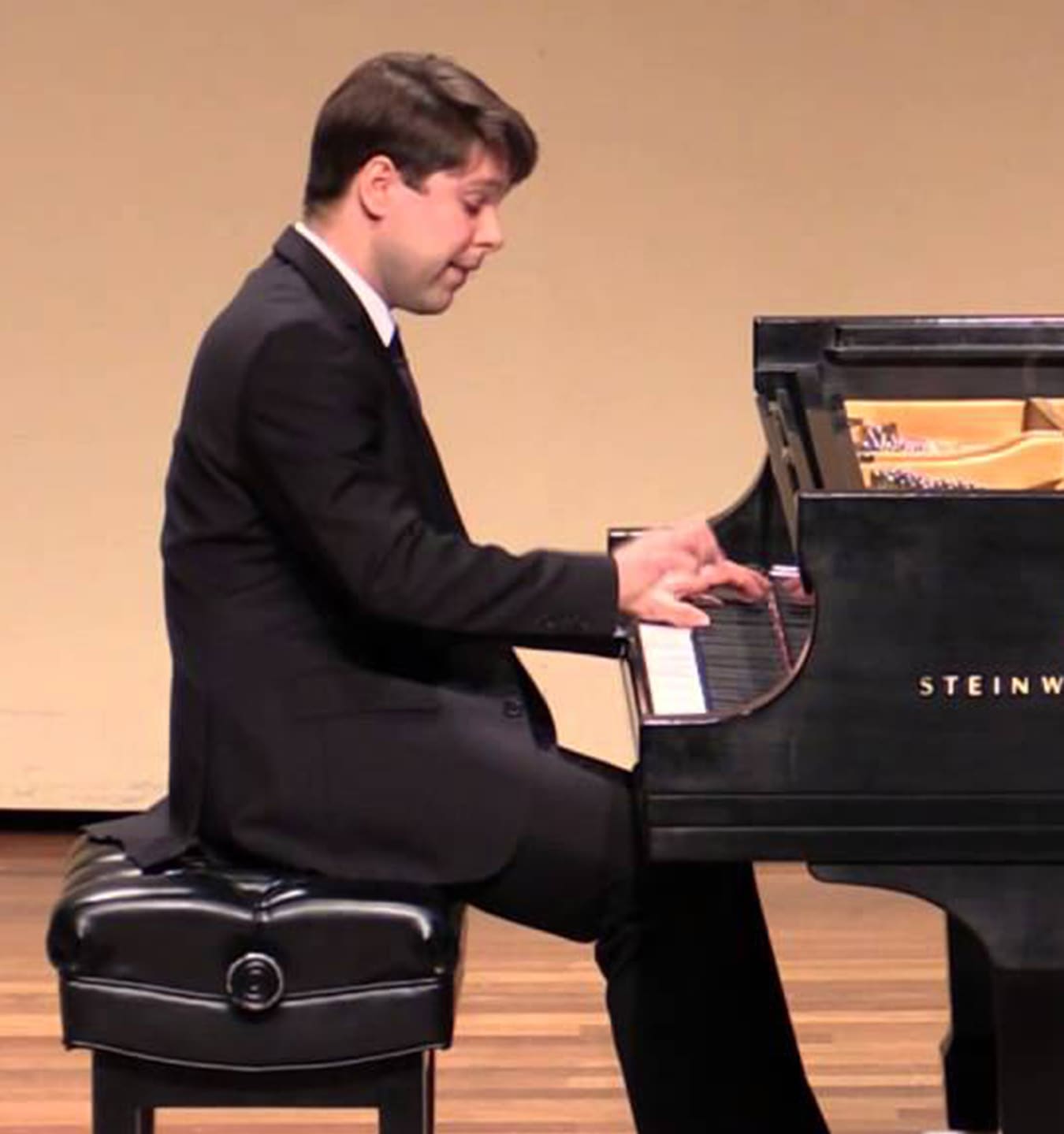 Victor Cayres - NECMusic